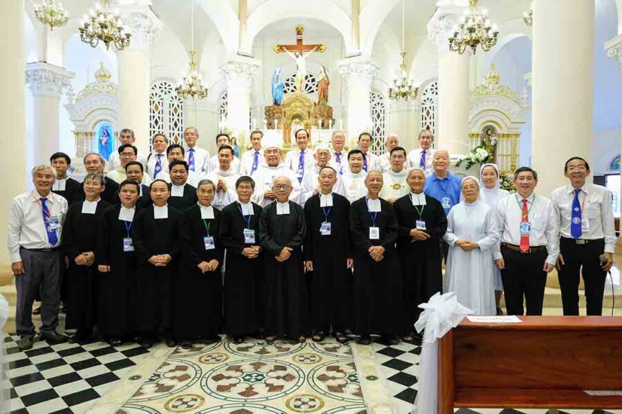 Đức cha Louis chủ sự Thánh lễ Kỷ niệm 100 năm thành lập Trường Lasan ...